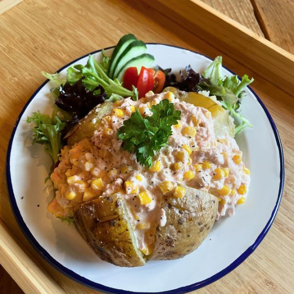 Wave House Cafe, Cafe, Wave House Church East St - Newquay, England ...