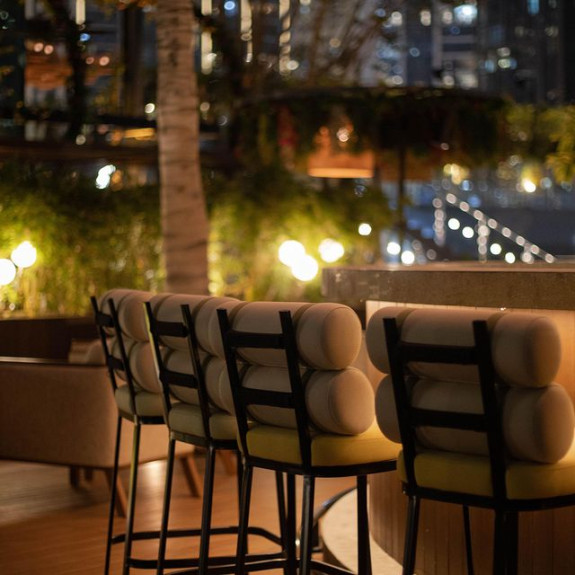 Treehouse, Taj Dubai, Bar & pub, Burj Khalifa St - Dubai, United Arab ...