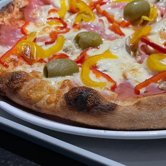 CARIBIC PIZZA & POPSY GYROS Bulevar Kralja Aleksandra 134, Restaurant ...